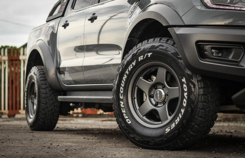 FORD RANGER RAPTER - フォーバイフォーエンジニアリングサービス : 4x4 Engineering Service