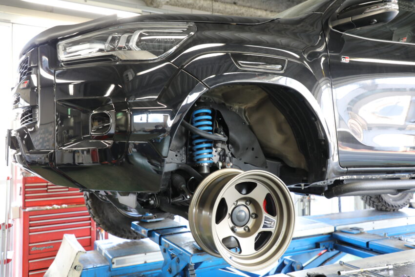 Popular wheel customization for 125 Hilux! ~BRADLEY FORGED Takumi ...