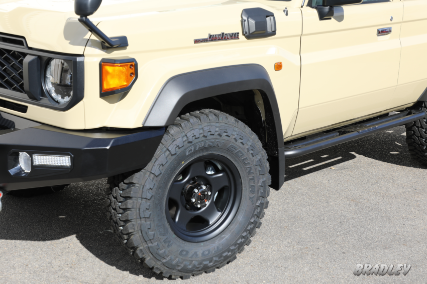 LANDCRUISER70(GDJ76) - フォーバイフォーエンジニアリングサービス : 4x4 Engineering Service